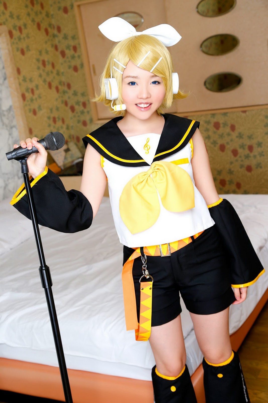 Cosplay World: Cosplays: Rin Kagamine