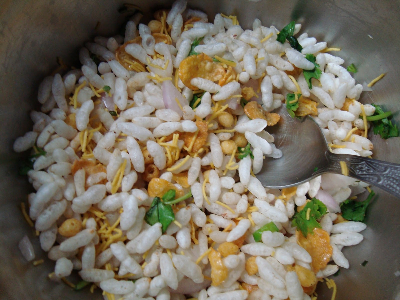 SohNi's Kitchen: Quick and simple Bhel : 10 minute bhel