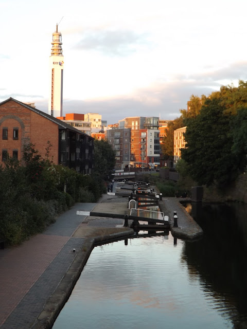 NB Holderness: Cambrian Wharf.