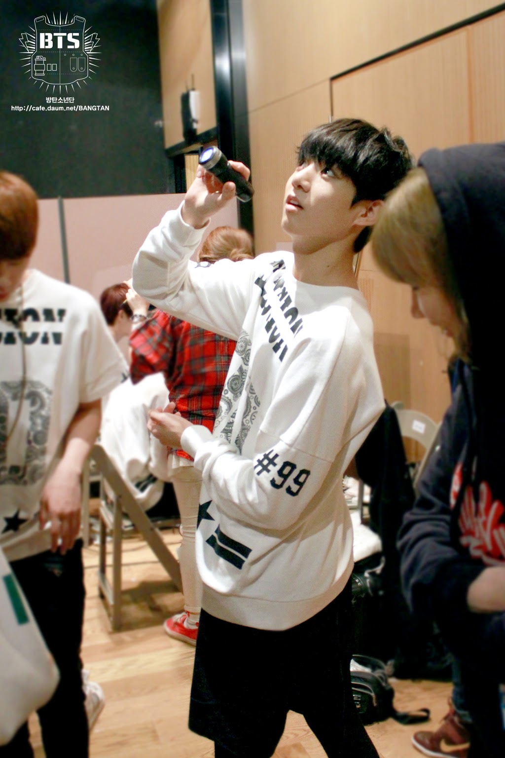 [OFFICIAL] 131128 BTS STAFF DIARY UPDATE ~ BTSBANGTAN
