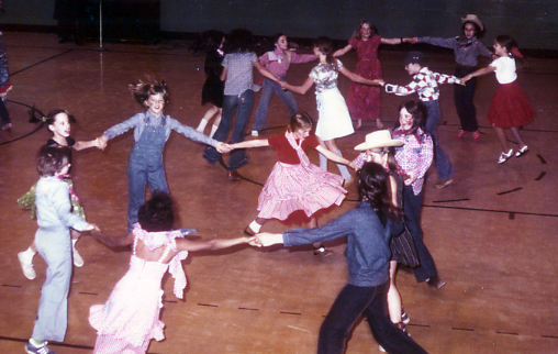 Tammany Family: Square Dancing