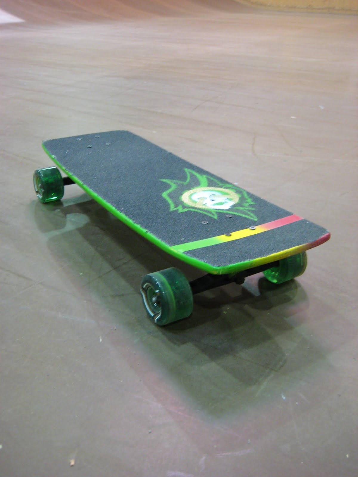OASIS SKATEBOARD FACTORY: Testing out a custom mini "Back-pack Board ...
