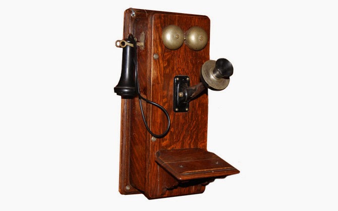 XALÓ, PUNT DE TROBADA: LA INSTAL•LACIÓ DEL TELÈFON A L’AJUNTAMENT (1936)