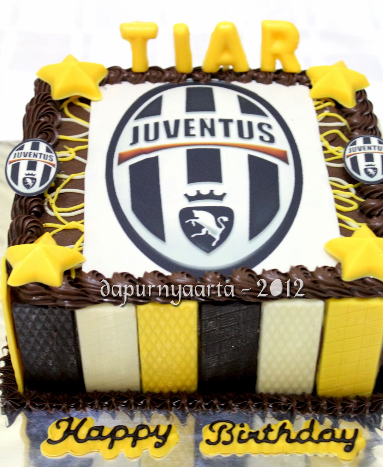 Dapurnya Arta: Cake Juventus with Edible