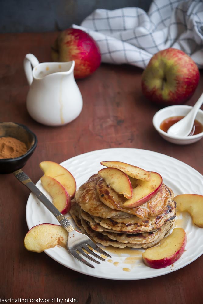 Egg-less Whole wheat apple pie pancakes