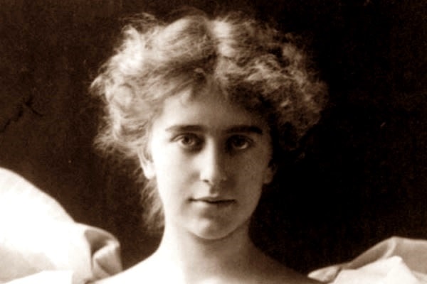 LIGHT [LUZ]: NATALIE CLIFFORD BARNEY