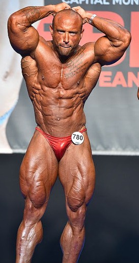 world bodybuilders pictures: balled headed undlasia bodybuilder Victor Crespo