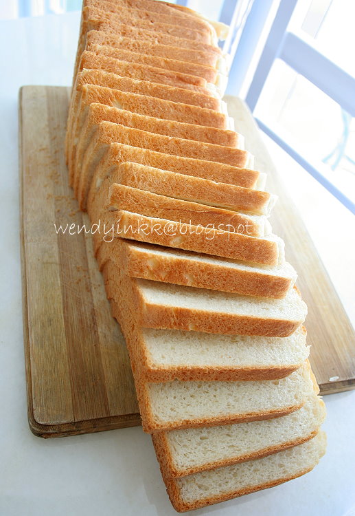 Table for 2.... or more: 17 Hours White Bread Loaf - White Loaf Week # 2