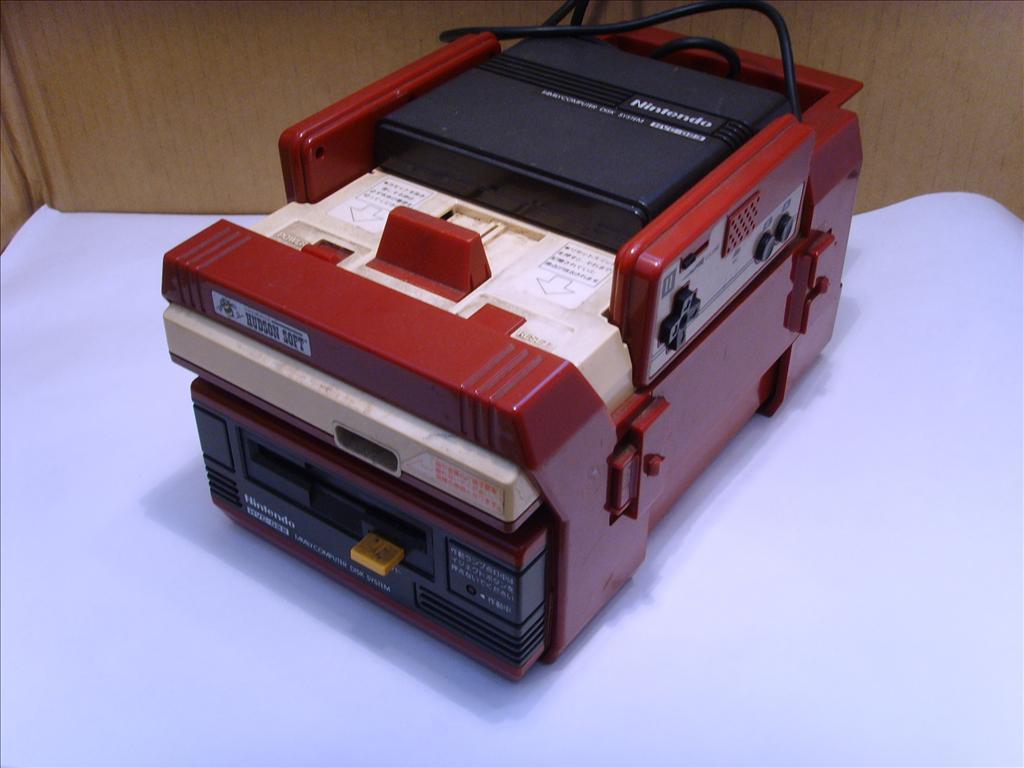 Japanspel Blog: Hudson famicom rack, +thoughts on Neo Geo and Metal Slug