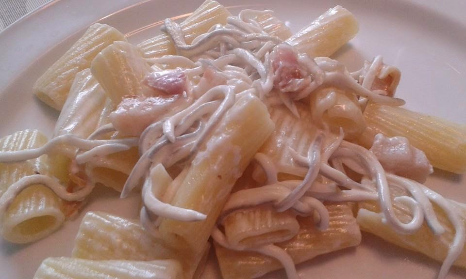 Las recetas de Ana: Pasta con gulas y nata