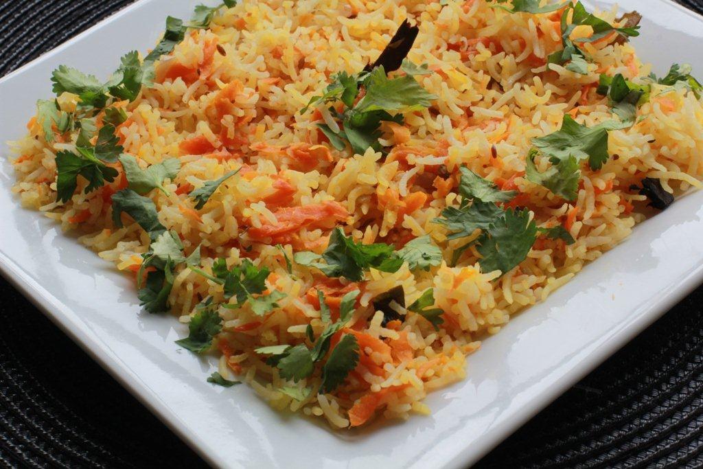 The Tasty Kitchen!: How to prepare Kashmiri Pulao (Palak Gajar Pulao)
