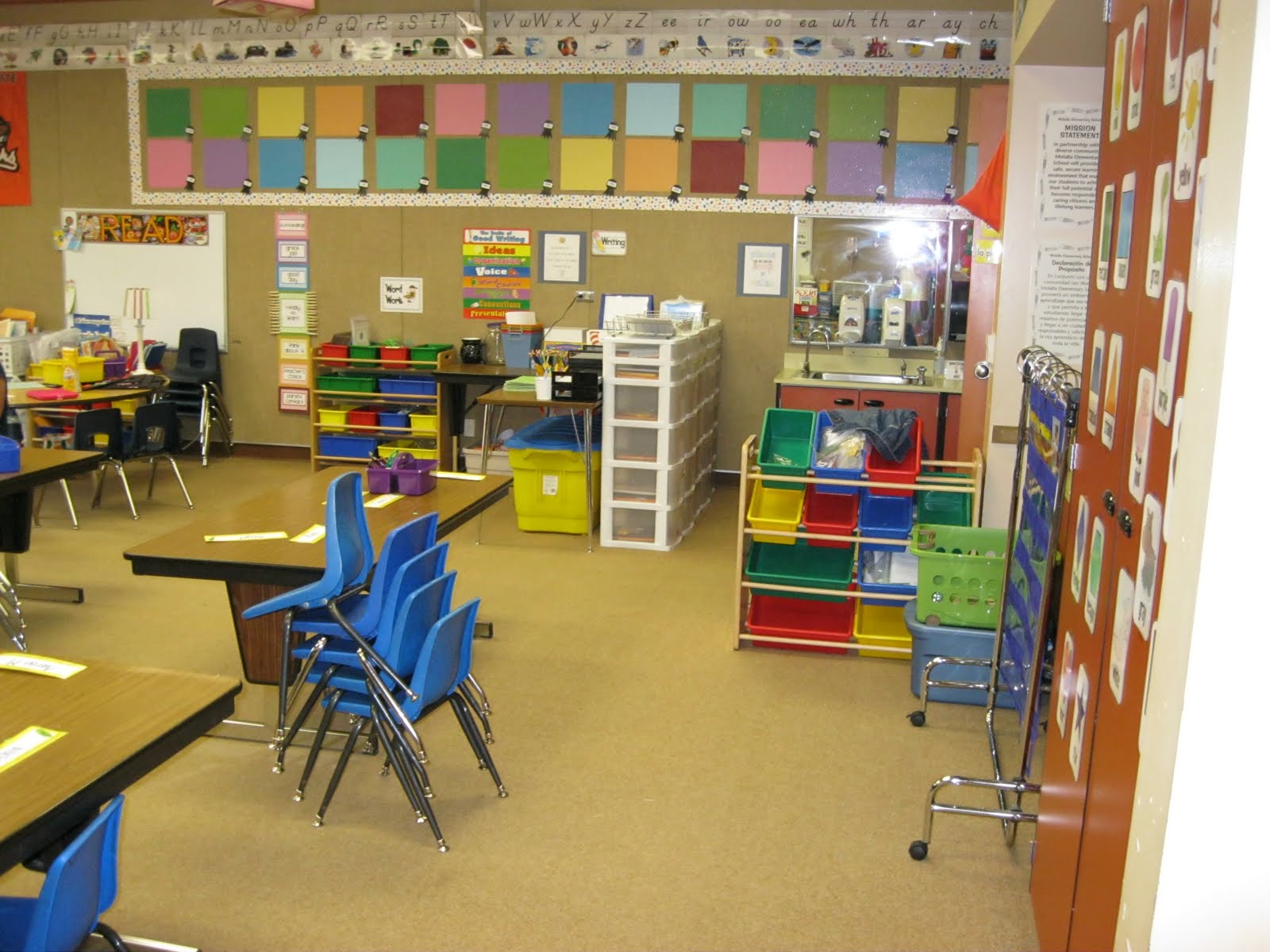 First Grade Fanatics: Welcome to room 4!