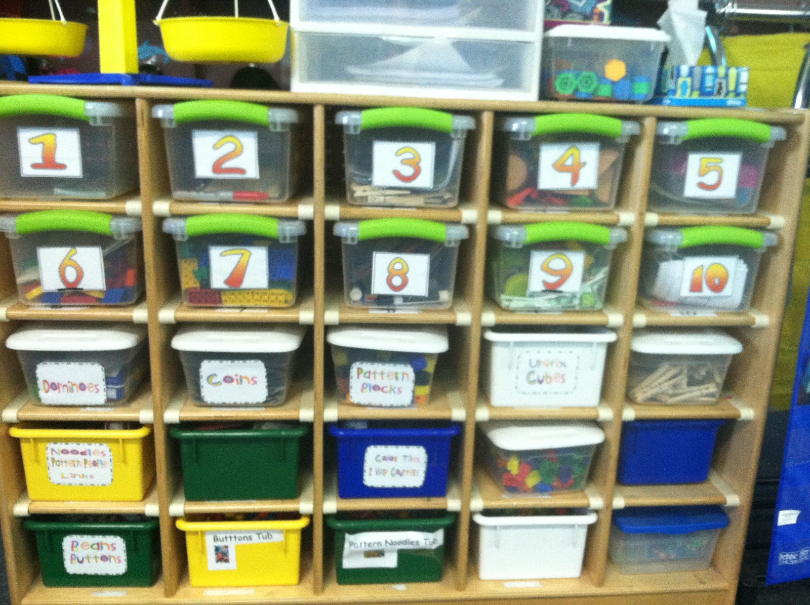 Kindergarten Lifestyle: More Math Tubs pics -- Set-Up and Rotation