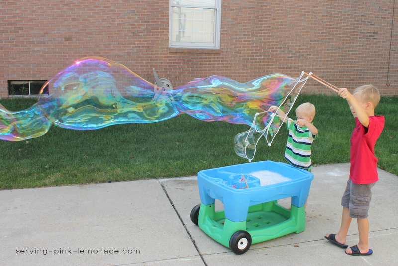 Serving Pink Lemonade: How to Make Giant Bubbles + World's Best Bubble ...