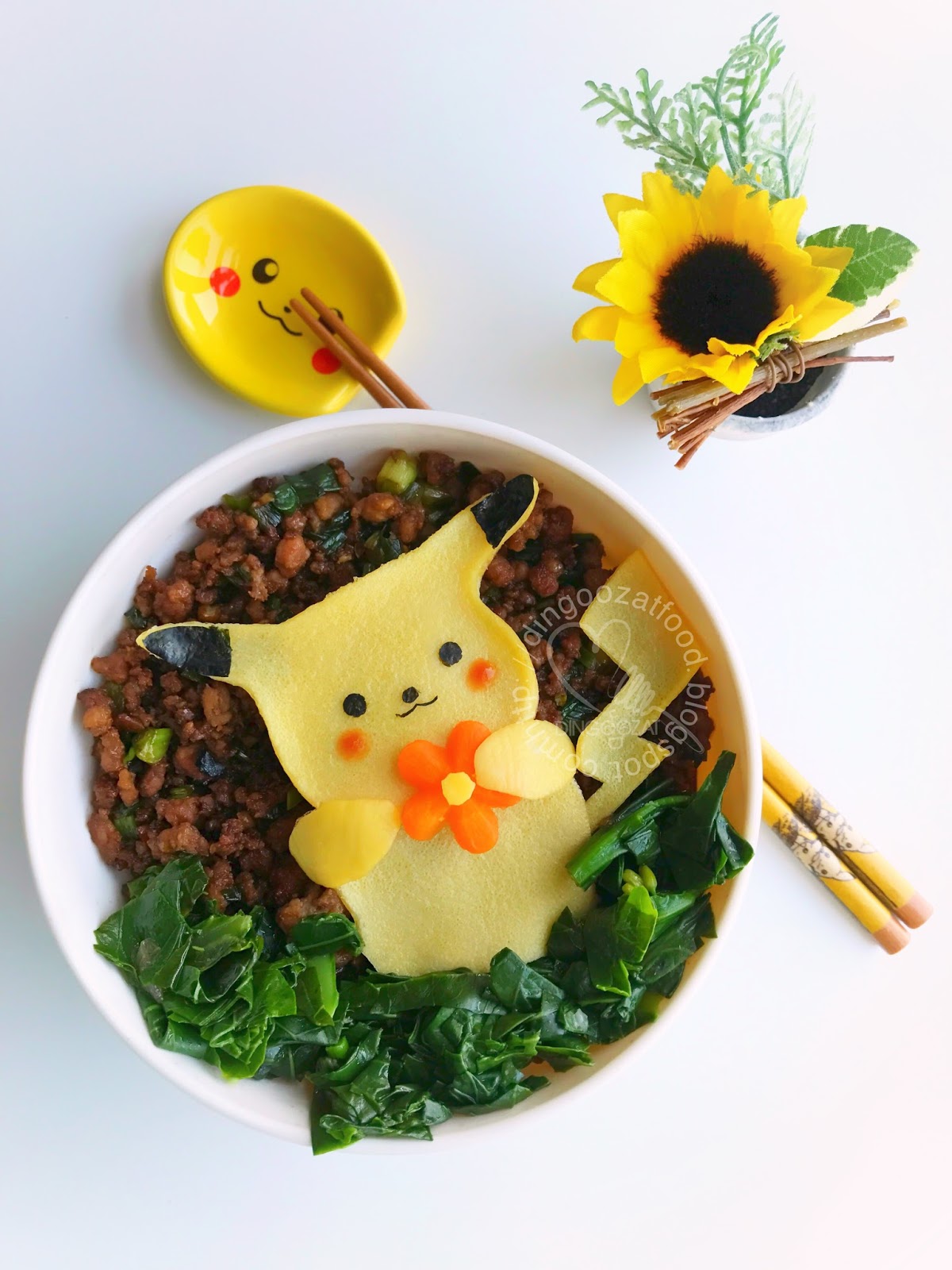 Miki's Food Archives : Pikachu Minced Pork Rice Bowl 皮卡丘肉碎盖饭