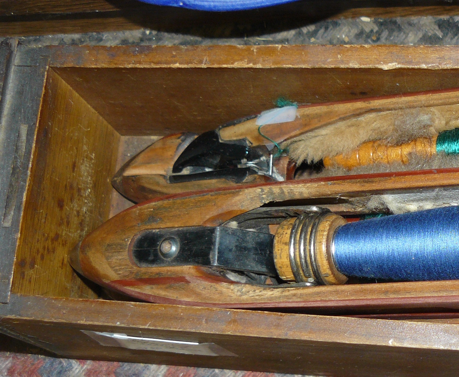 SCRANBERRY COOP : Antique threaded shuttles, bobbin shuttlecock ...