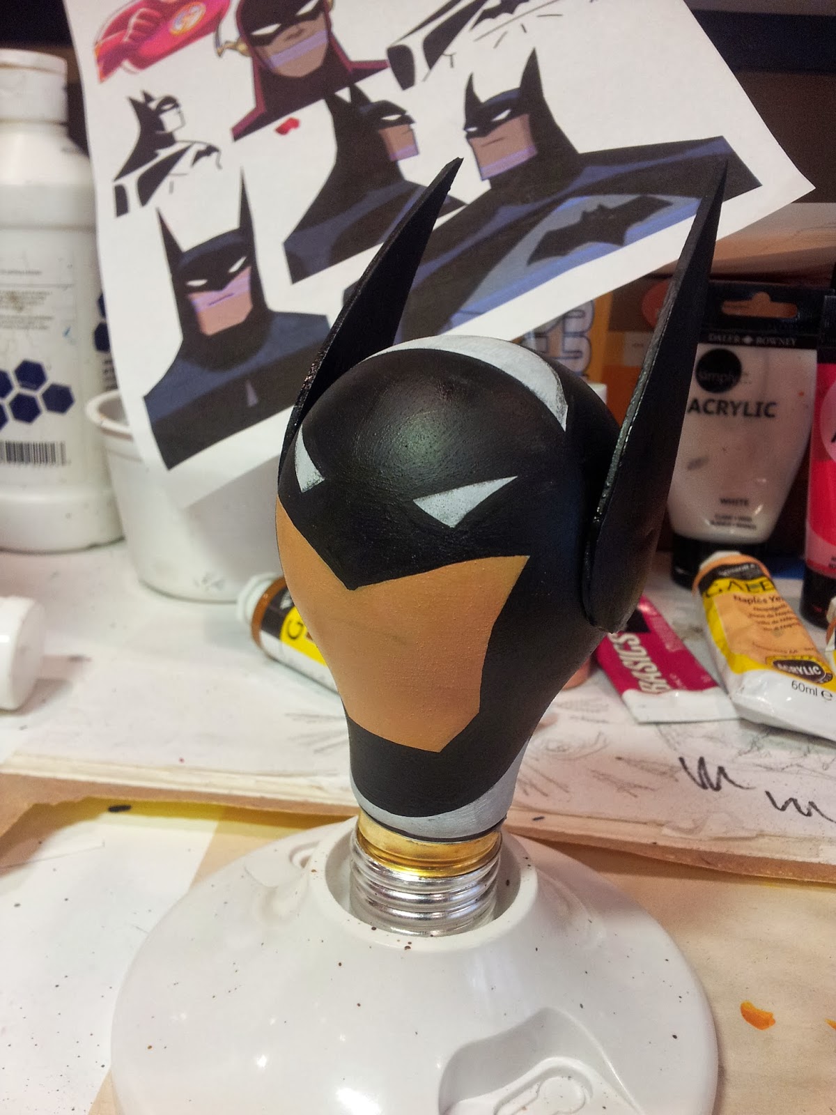 THE LIGHT BULB ART OF CHRIS MASON: BATMAN: JLU Light-Bulb Portrait