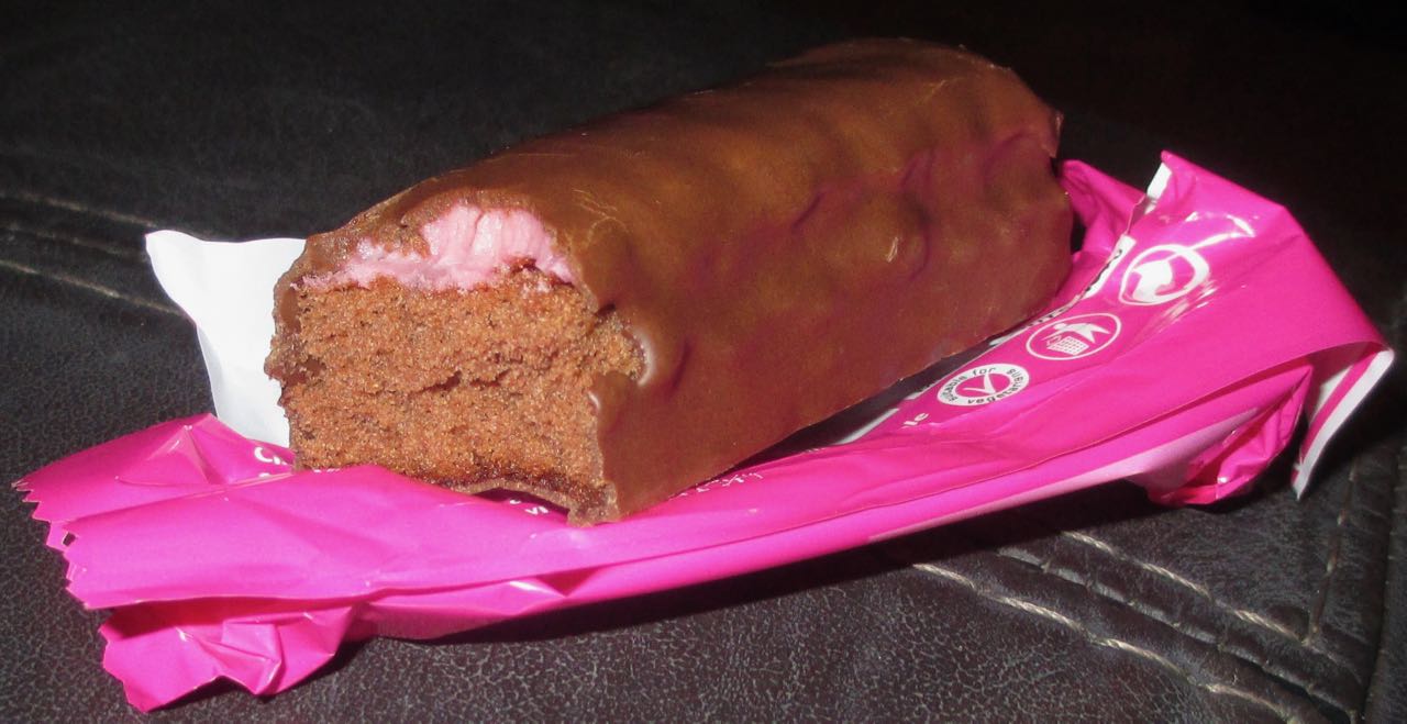 FOODSTUFF FINDS: Cadbury Roses Cake Bars (Strawberry Dream/Coffee ...