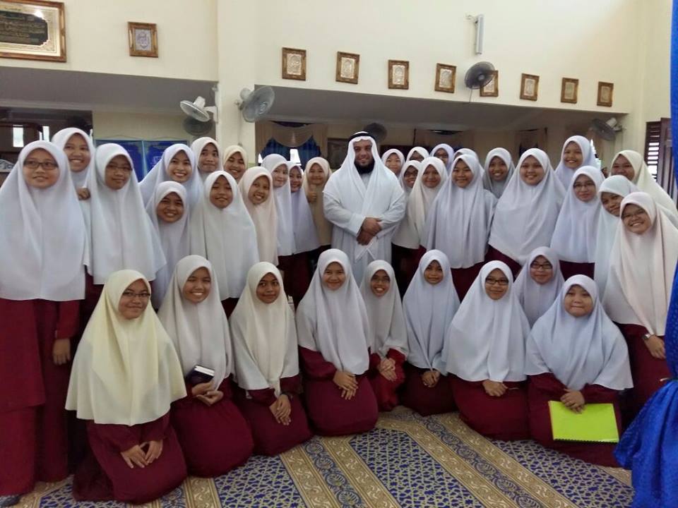 SMKA Maahad Muar: TAZKIRAH DAN SOLAT TERAWIH BERSAMA IMAM PALESTIN