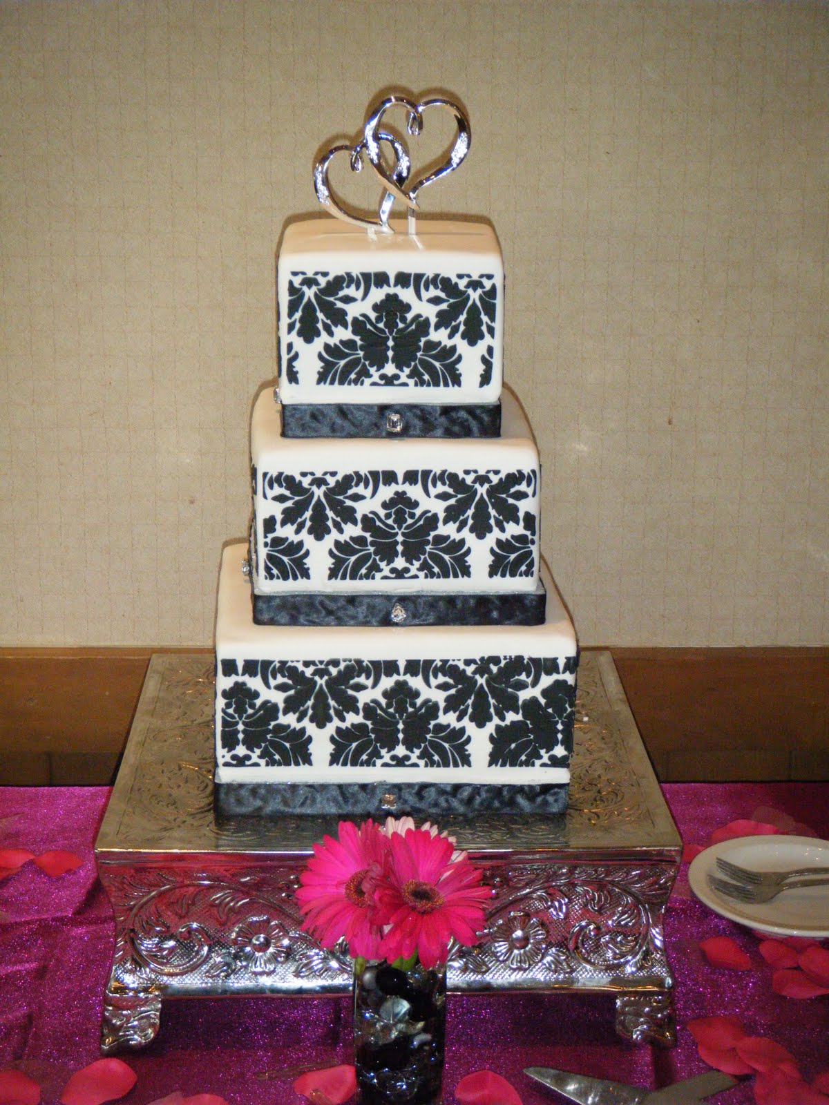 Cassy's Cakes: Damask wedding