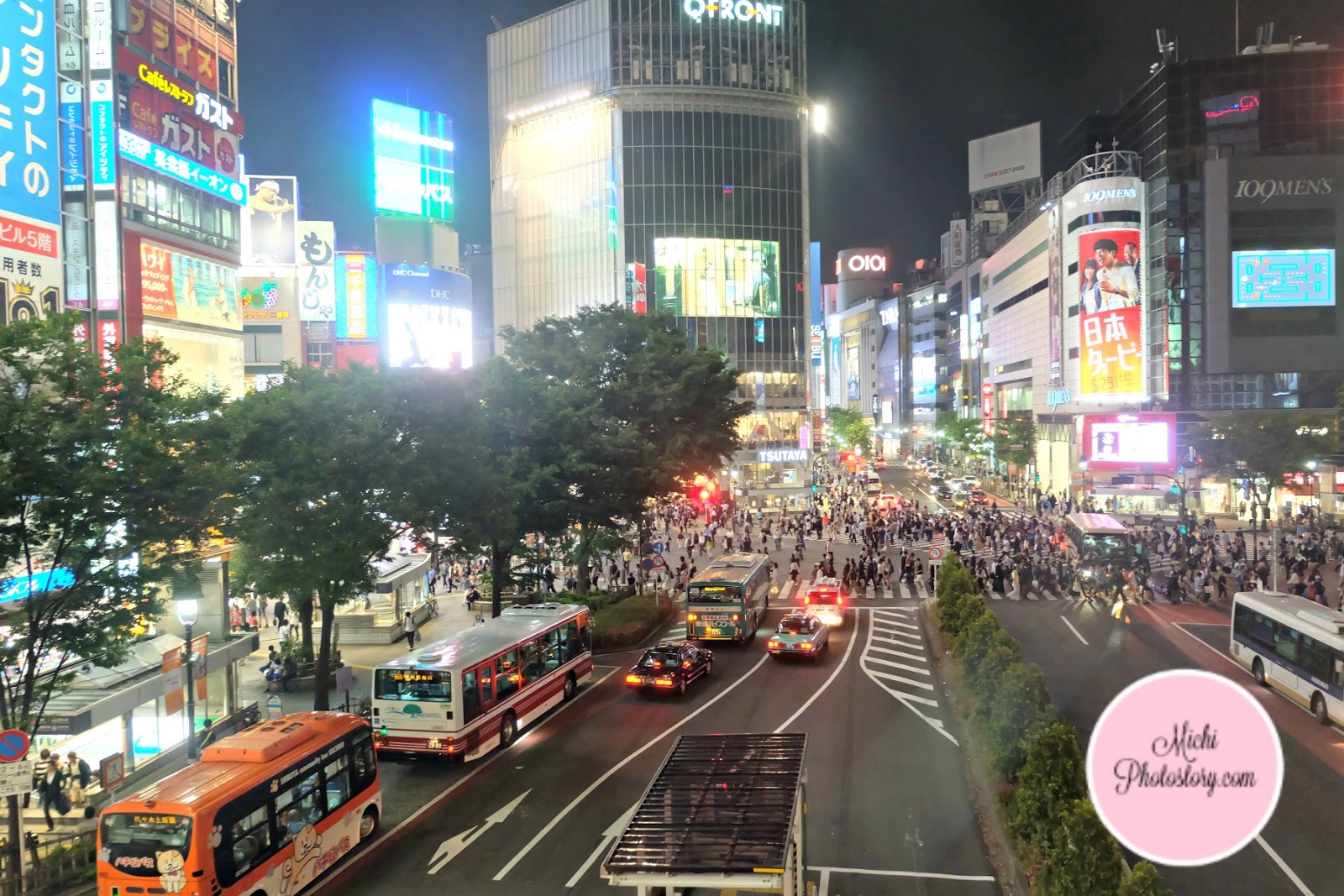 Michi Photostory: Japan Day 2: Shibuya Crossing + Hachiko Statue