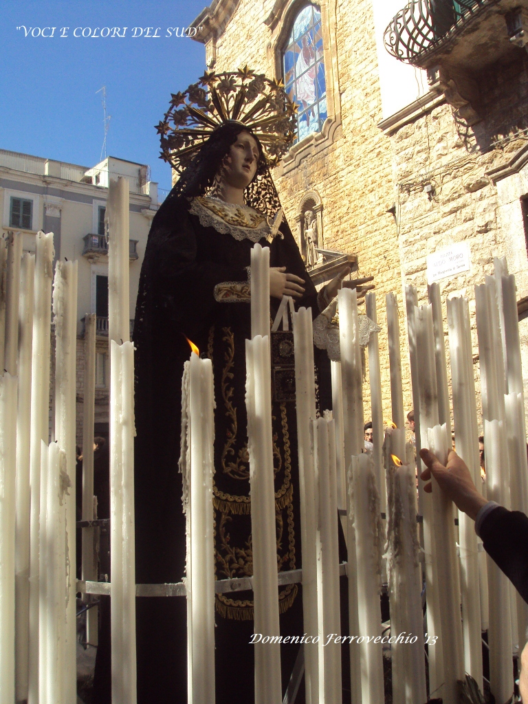 Voci e colori del Sud: La processione della Desolata a Bitonto