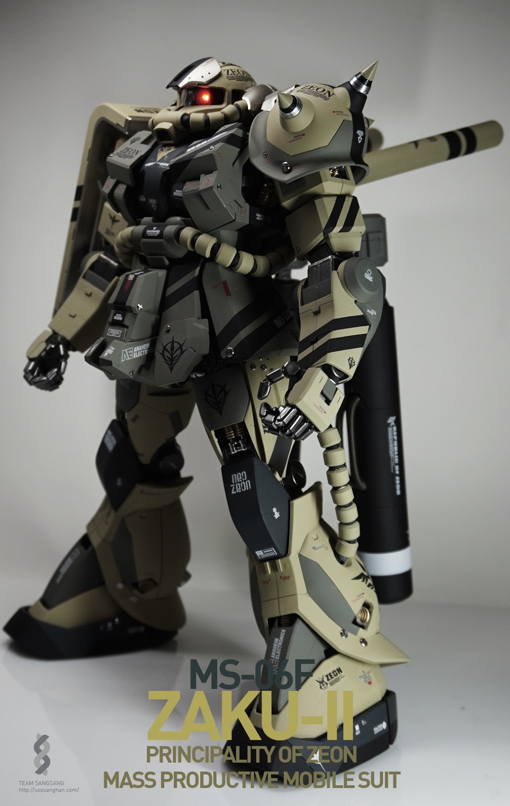 GUNDAM GUY: PG 1/60 MS-06F Zaku II - Customized Build