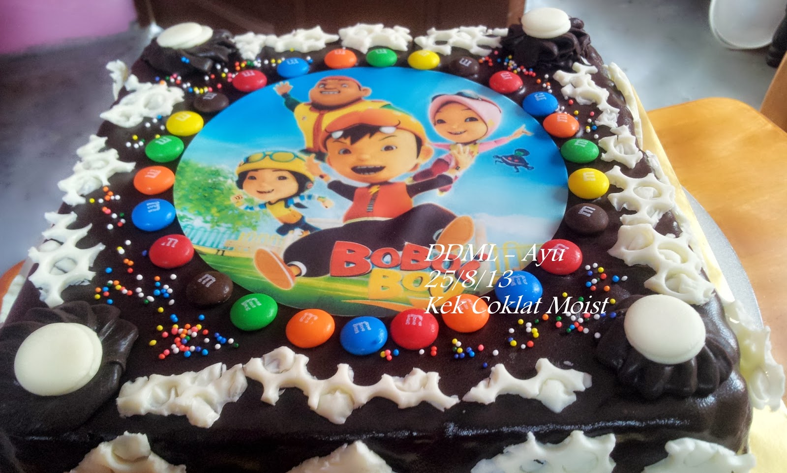 Pencinta Coklat (Dari Dapur Mak Long): Design Kek Cok Moist With Edible ...