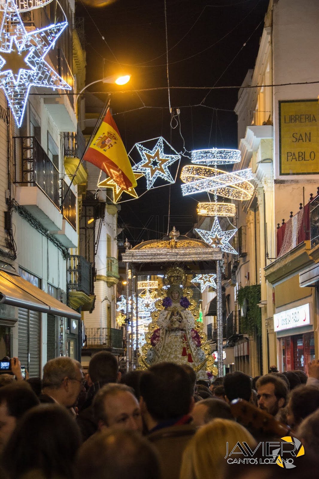 La Pasión a través del Objetivo.: "Sevilla, Rocío, Lotera" Salida ...