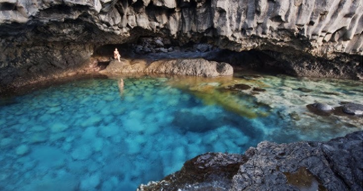 MIL Y UNA HISTORIAS : Charco Azul - La Frontera