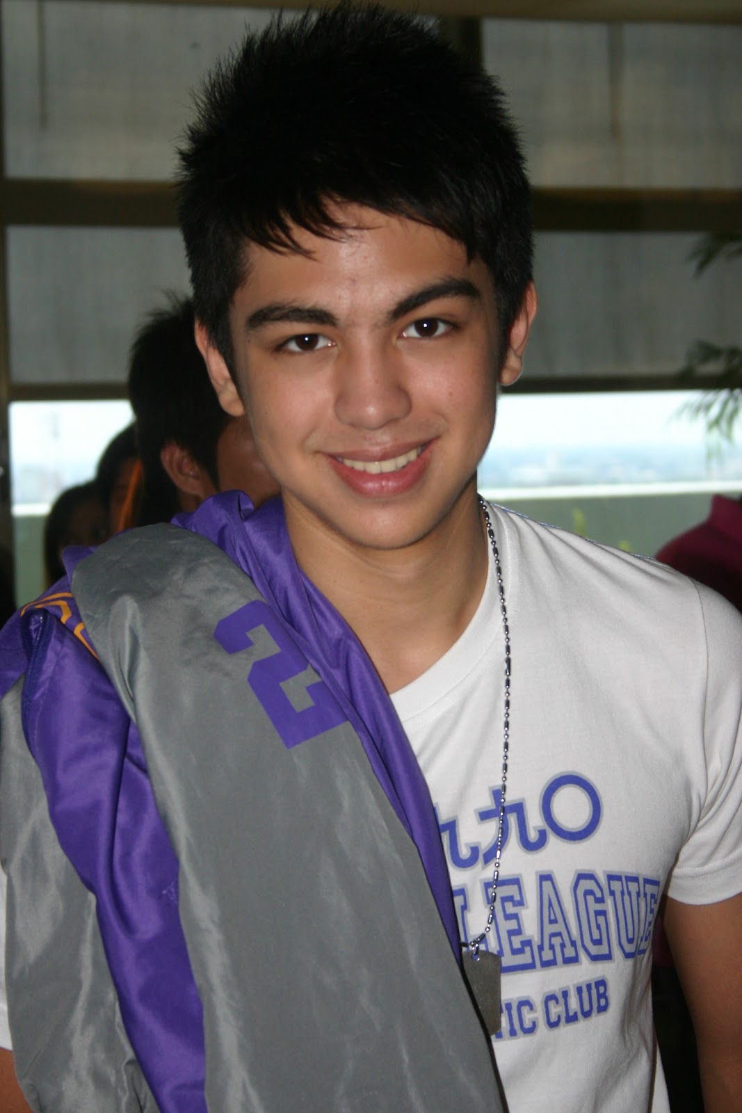 Derrick Monasterio Paired With Both Top Gma-7 Teen Stars Barbie Forteza ...