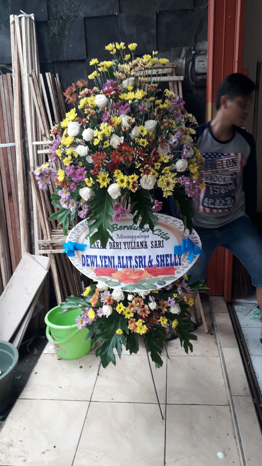 Bunga Papan Blitar & Florist / WA.081944970885: Rangkaian Bunga