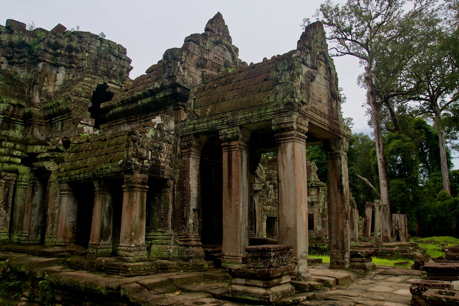 CRÓNICAS DE INDOCHINA: ANGKOR II (EL IMPERIO VERDE) - LMD (Magazine ...