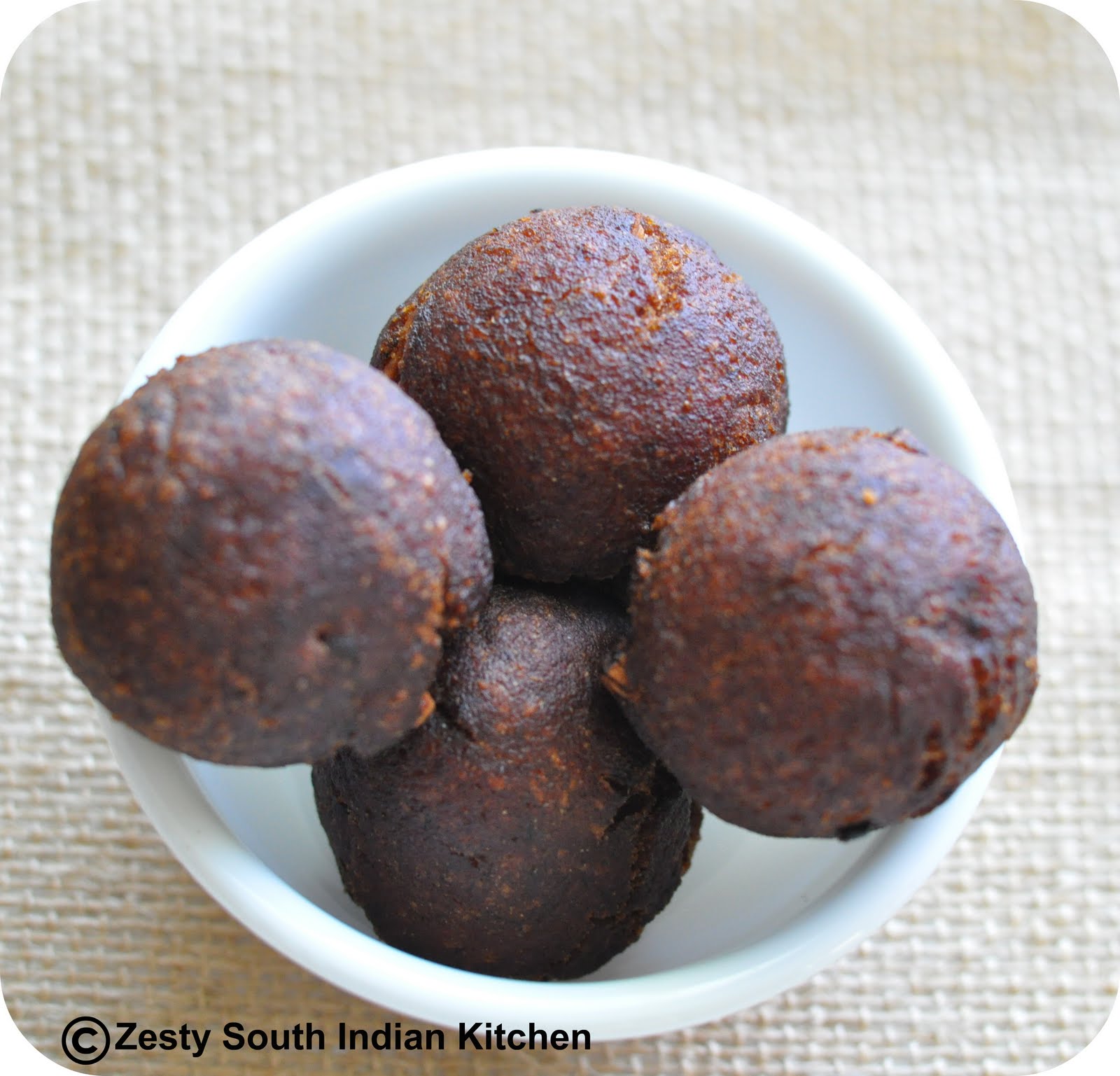Undan Pori/Fried sweetened wheat flour balls - Zesty South Indian Kitchen