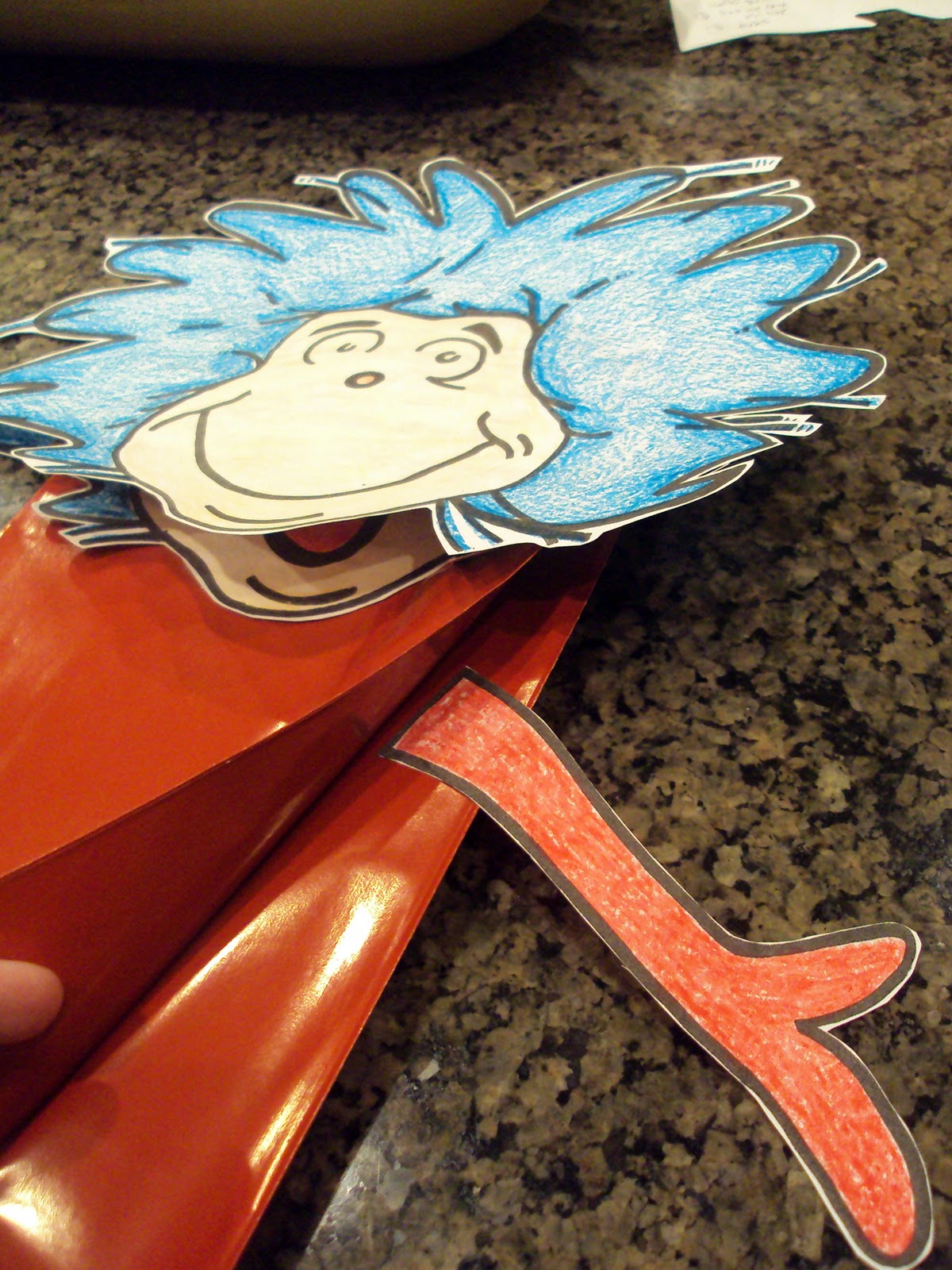 obSEUSSed: Dr. Seuss Thing 1 Thing 2 Paper Bag Puppet Printable