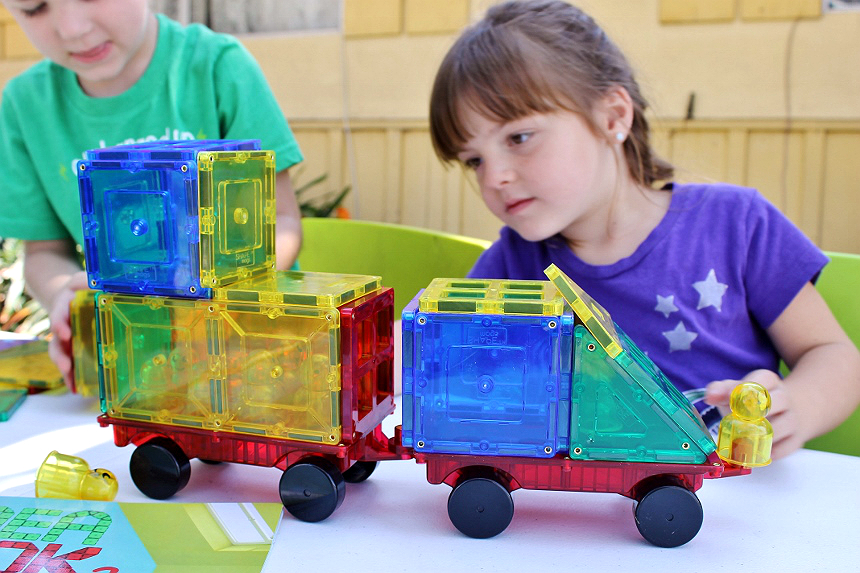 Momma Told Me: A New Generation Of Builders With Magnetic Stick N' Stack