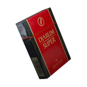Men Have a Cigarette Tastes: Djarum Super 16 Cigarette