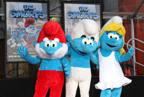 THE SMURFS AT GRAUMAN'S CHINESE THEATER