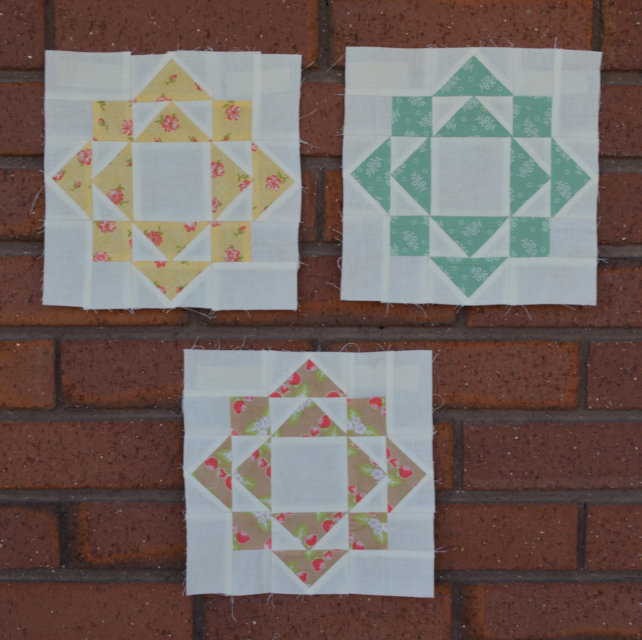 Happy Quilting: Crossroads Quilt Along - Friendship Block