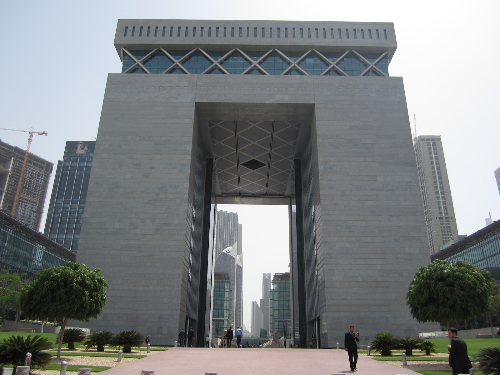 Dubai Post 2: The New Office Building