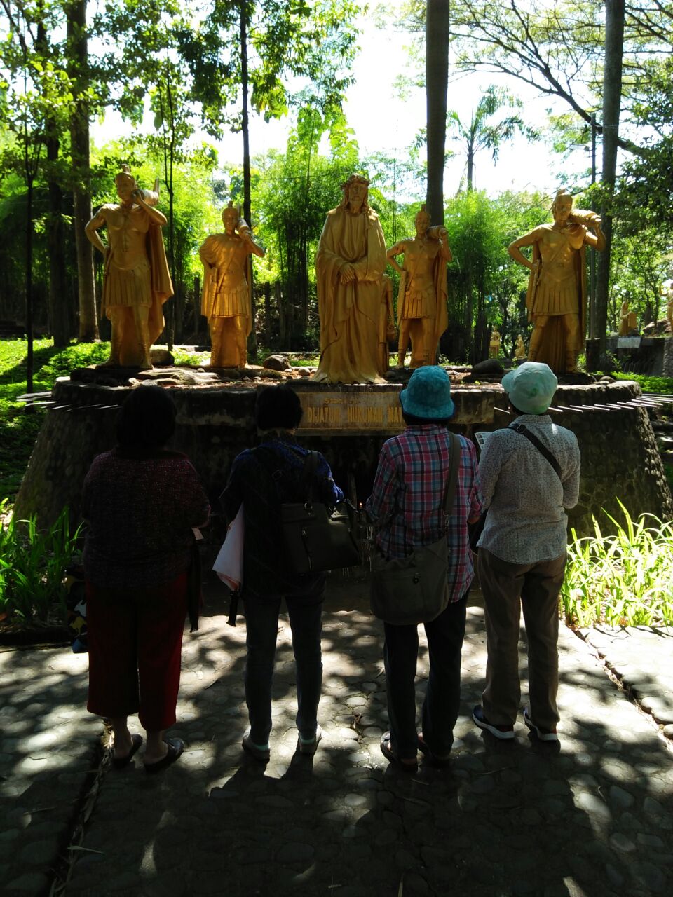 Goa Maria Lourdes Pohsarang