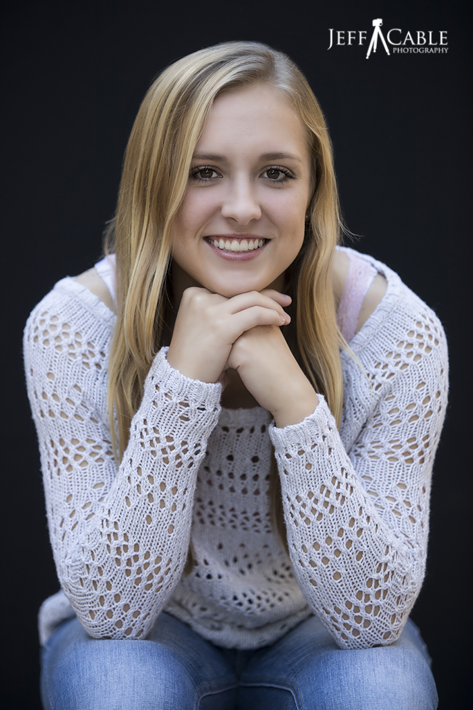 Photographing senior portraits and doing it in a unique "glittery" way ...