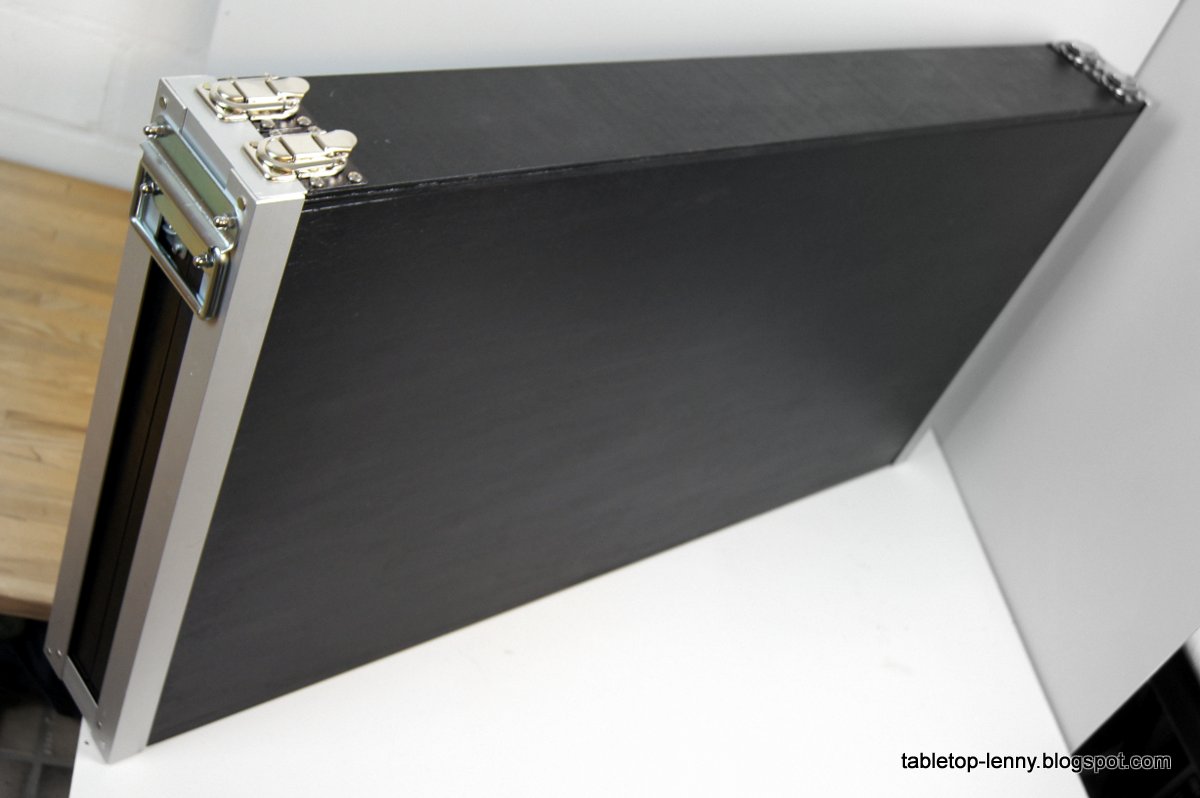 Tabletop-Lenny: WARGAMING TERRAIN: FOLDABLE GAMING TABLE