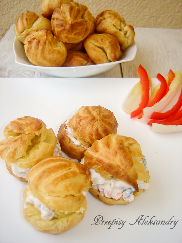 Przepisy Aleksandry: WYTRAWNE PTYSIE Z ŁOSOSIEM I RICOTTĄ