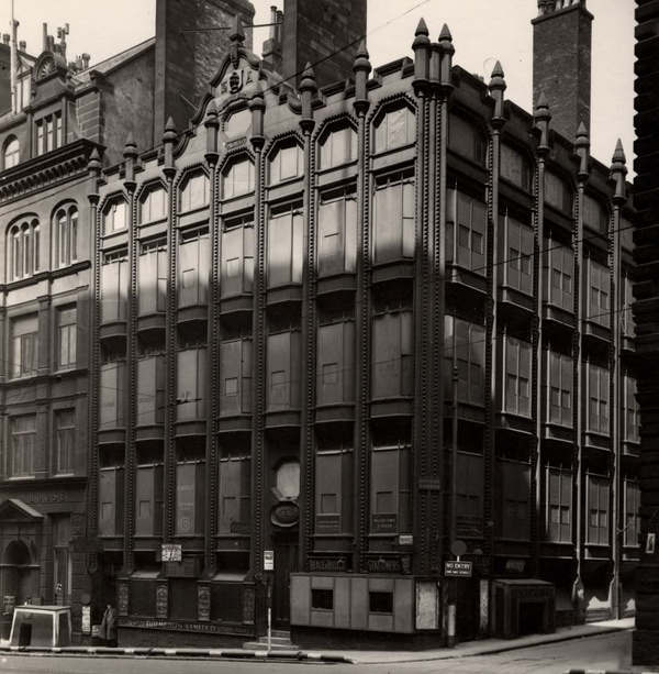 Façades Confidential: Is Oriel Chambers the first curtain wall ever?