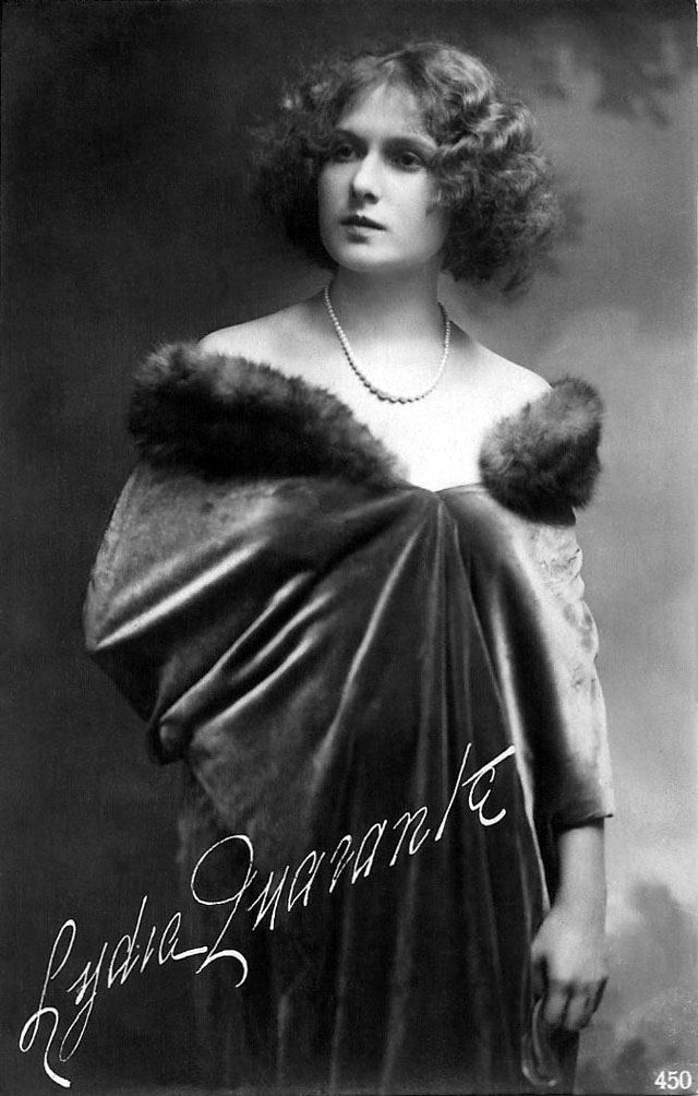 Divas of the Italian Silent Cinema: 28 Glamorous Portrait Photos of ...