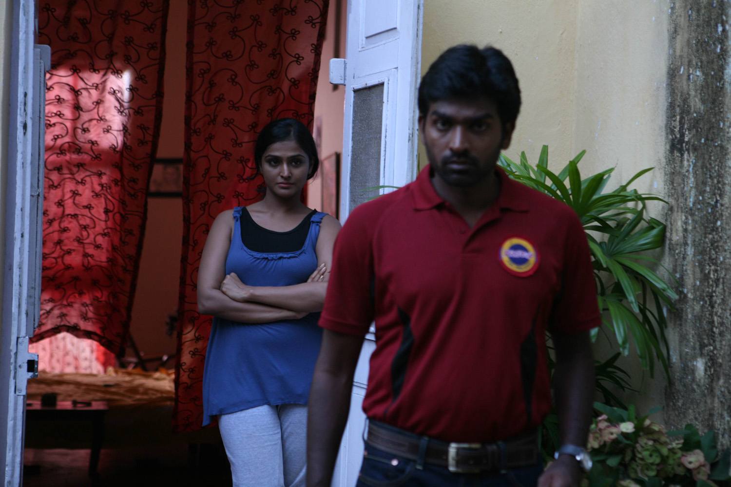 Pizza Movie Stills - Wallwoods