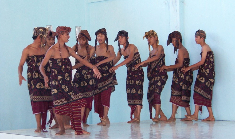 Tari Gegeruk Tandak, Tarian Tradisional Lombok Utara yang Harus ...