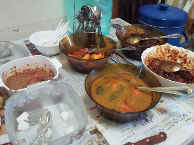 DaRi MaTa HaTi SeORaNg MAMA....: open house dan sesi tapau makanan