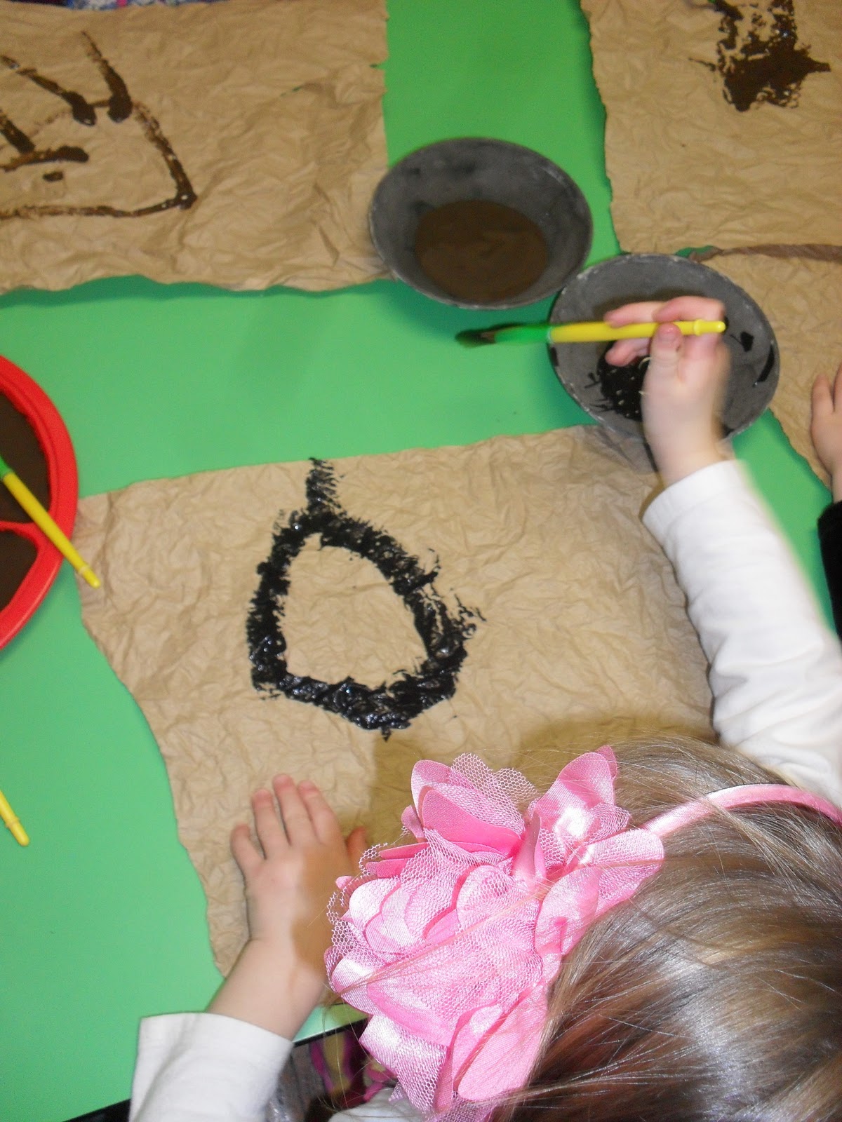 Ms. Ariann's Preschool Classroom: Caves